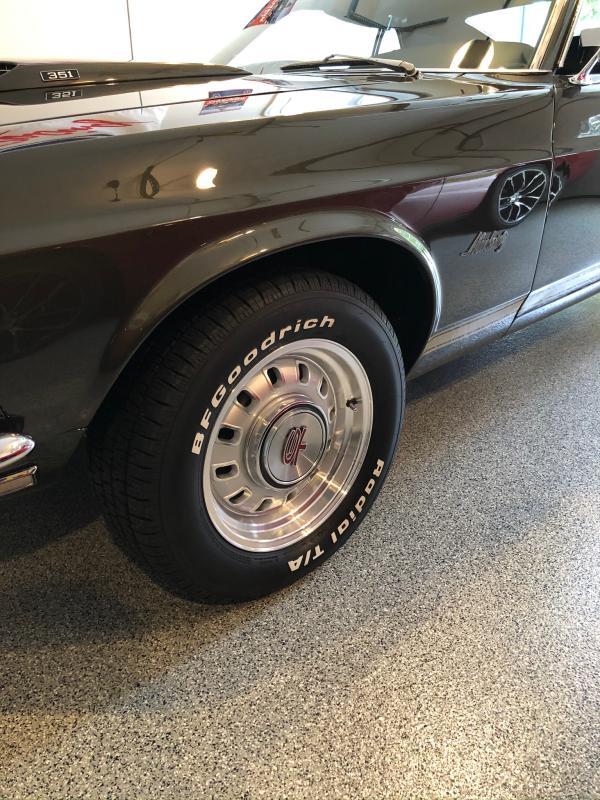 Legendary Wheels LW60-XXXXXX Legendary Wheel Co LW60 12-Slot Alloy Wheel